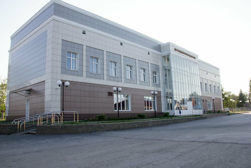Kültür ocakları МБУК Курьинский многофункциональный культурный центр, Altayski krayı, foto