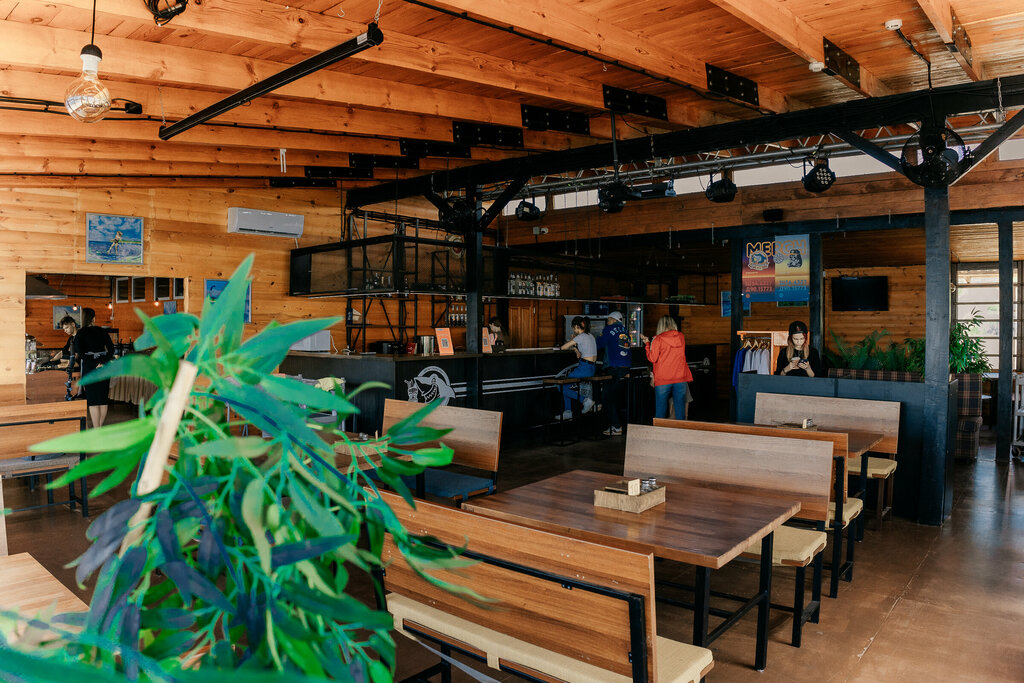 Kafe Fat Shark, Hakasya, foto