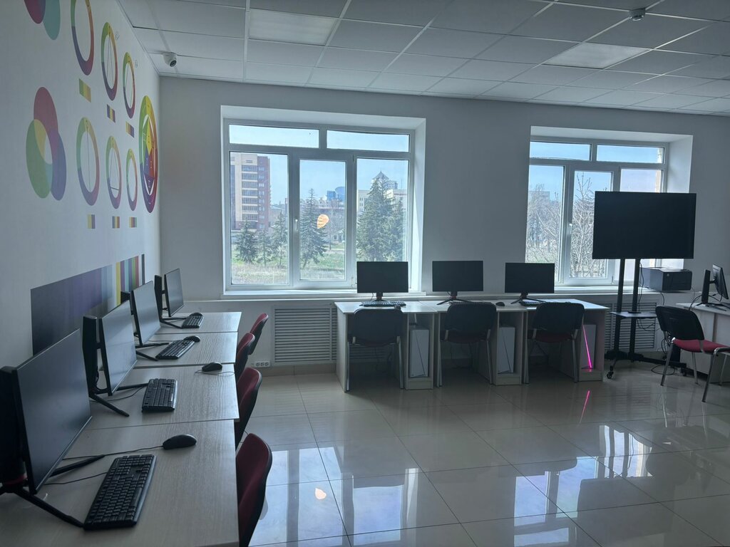 Yüksekokul IThub, Stavropol, foto