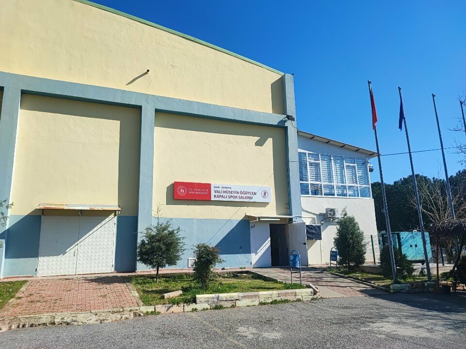 Spor ve jimnastik salonları Vali Hüseyin Öğütçen Kapalı Spor Salonu, İzmir, foto