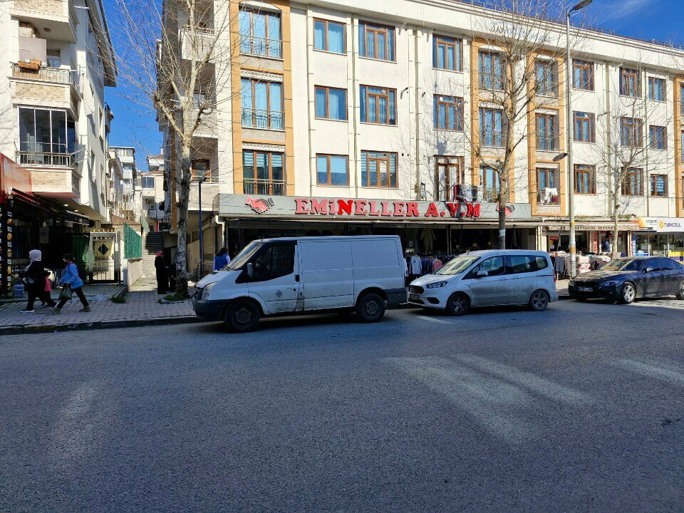 Ucuzluk mağazası Emineller Avm, İstanbul, foto
