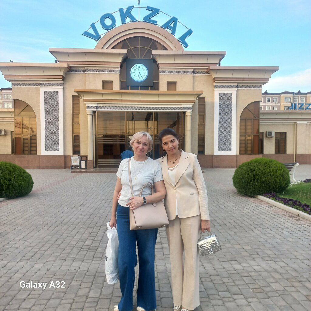 Tren garları Jizzakh Railway Station, Cizzak, foto