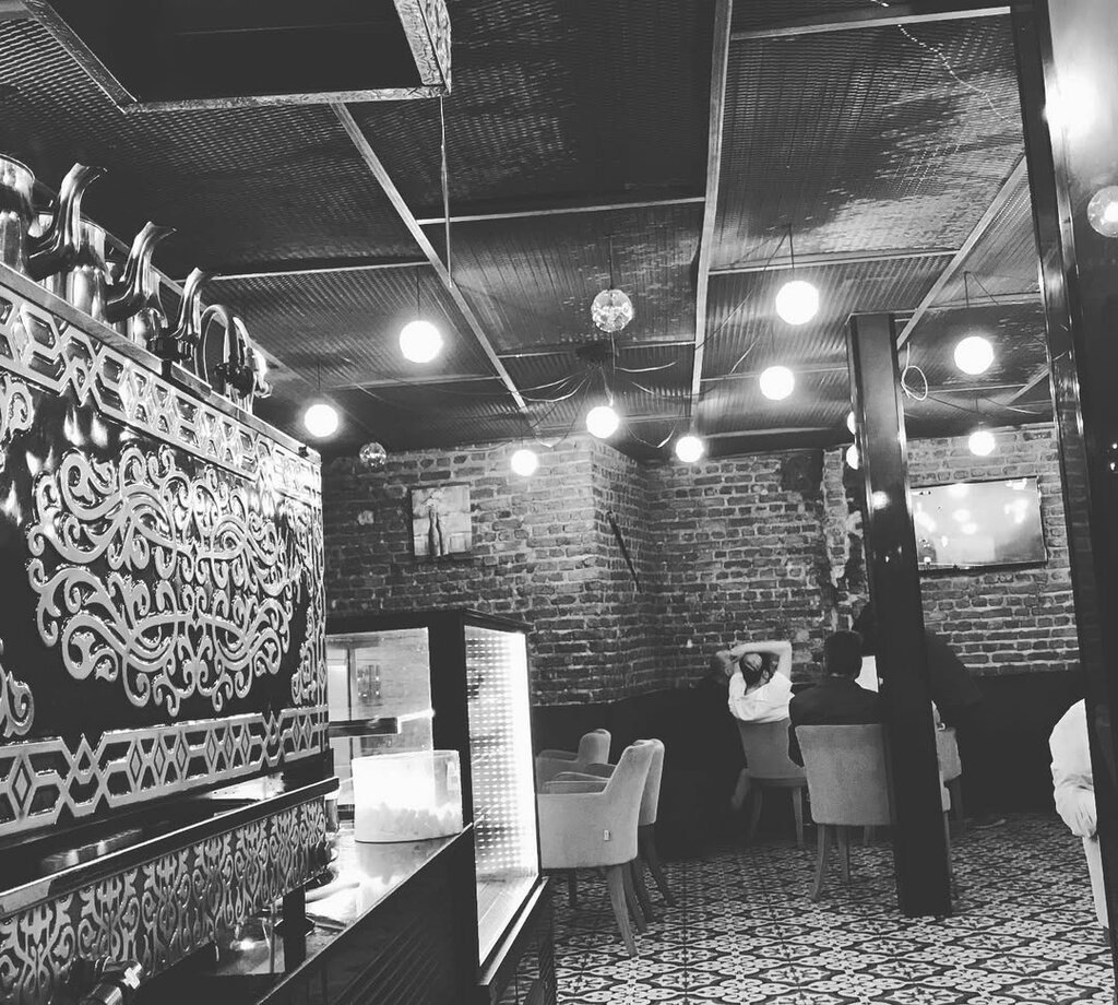 Kafe Çinaraltı Cafe, İstanbul, foto