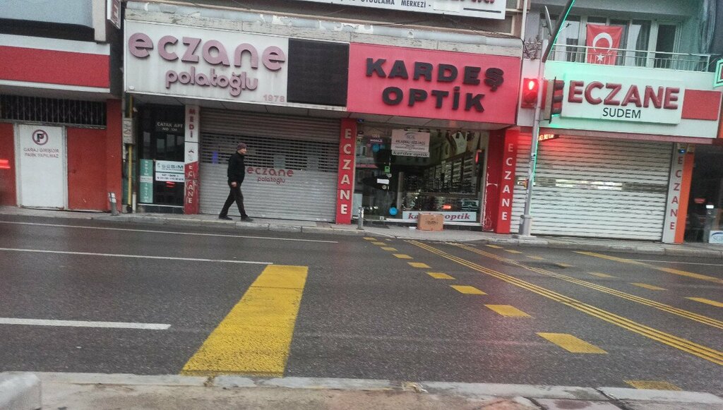 Eczaneler Polatoğlu Eczanesi, İzmir, foto