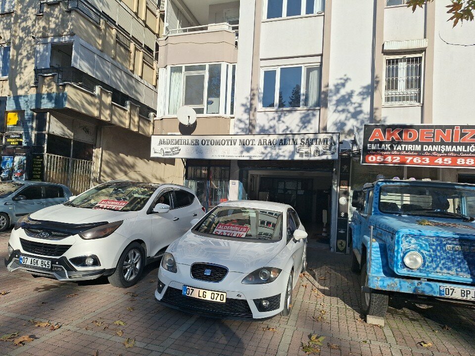 Otomobil satış galerileri Aldemirler Otomotiv ve Emlak, Antalya, foto