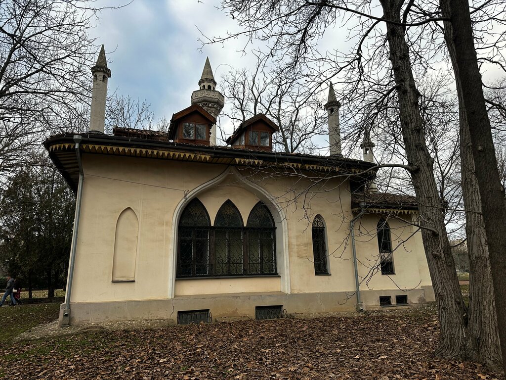 Turistik yerler Флигель дворца М.С. Воронцова, Simferopol (Akmescit), foto
