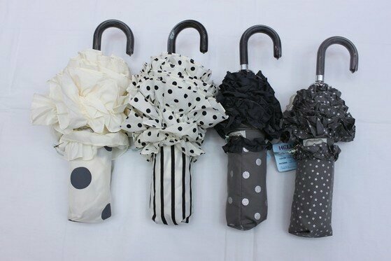 Hediyelik eşya mağazaları Al Nouras Umbrella and Gifts, Dubai, foto