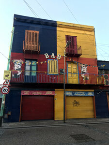 Набережная Ла Бока (Buenos Aires, barrio de La Boca), turistik yerler  Buenos Aires'ten