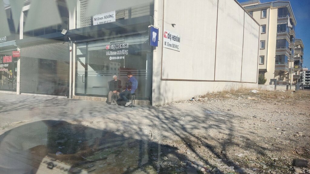 Özel ağız ve diş sağlığı klinikleri ve muayenehaneleri Diş Hekimi M. Enes Sevinç, Gaziantep, foto