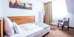 Hotel Das Kronprinz (North Rhine-Westphalia, Rhein-Sieg-Kreis, Troisdorf, Kronprinzenstraße), otel  Troisdorf'tan