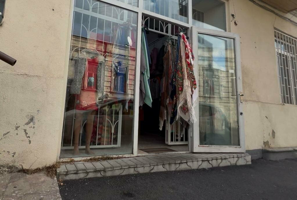 Giyim mağazası ლილე, Tiflis, foto