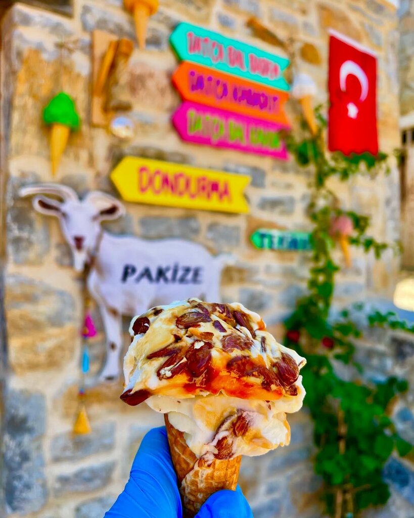Kafe Tekin Usta %100 Keçi Sütü Dondurma, Datça, foto