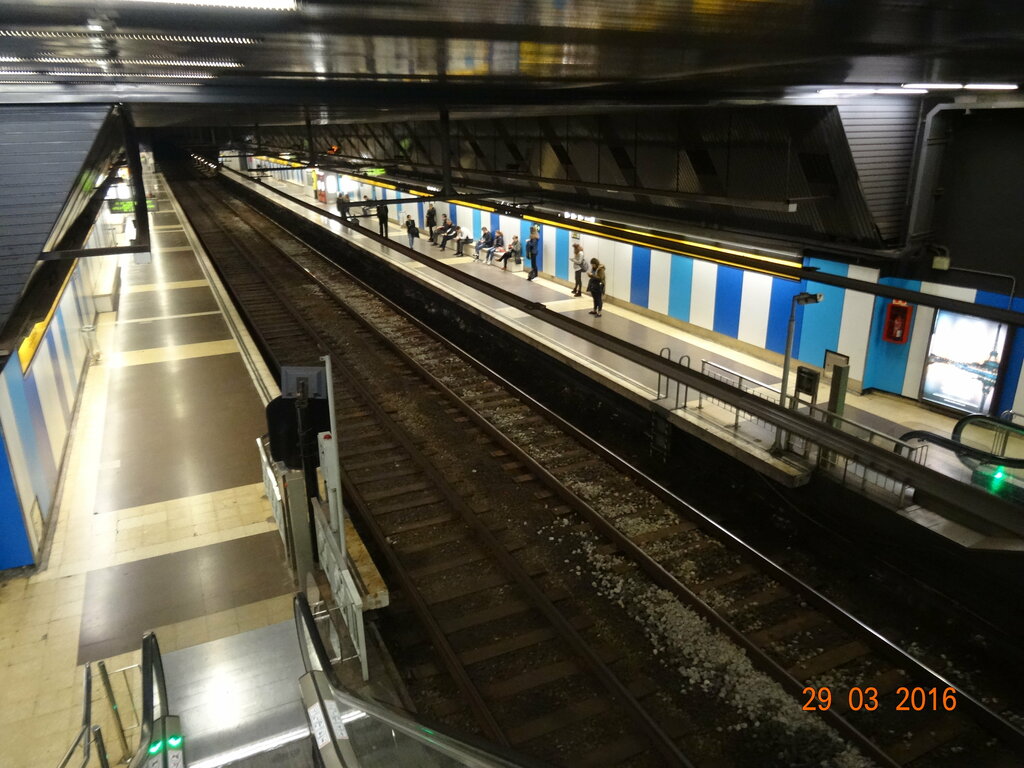Metro istasyonu metro Ciutadella – Vila Olímpica, Barselona, foto