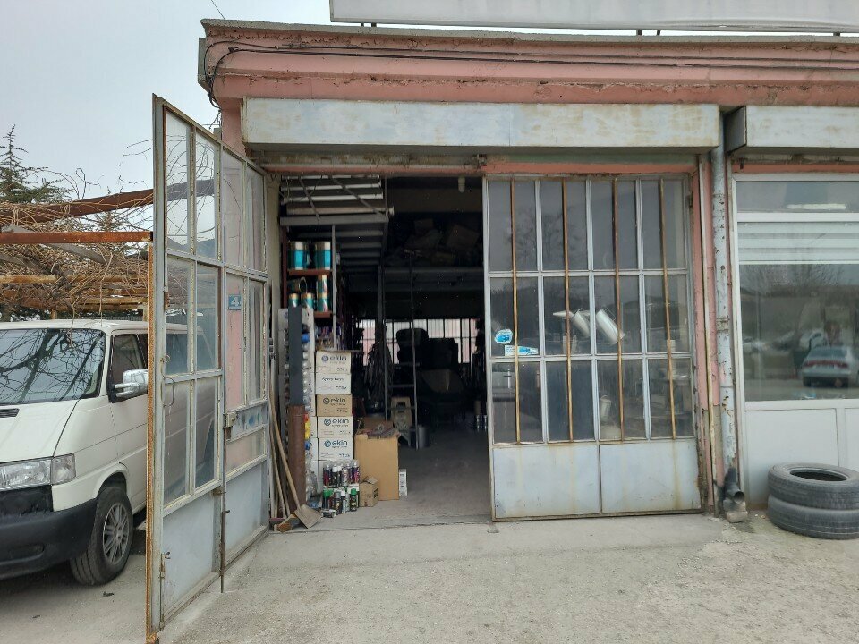 Sanayi kuruluşu Zirve Soba, Konya, foto