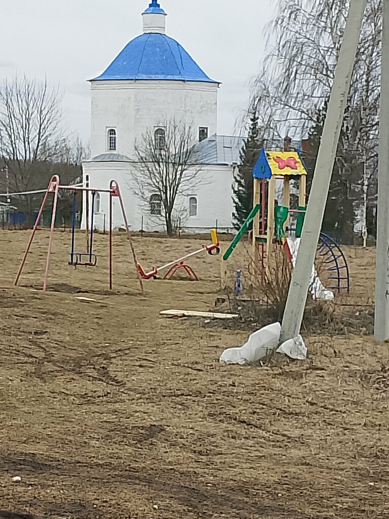 Oyun alanı Playground, Vladimirskaya oblastı, foto