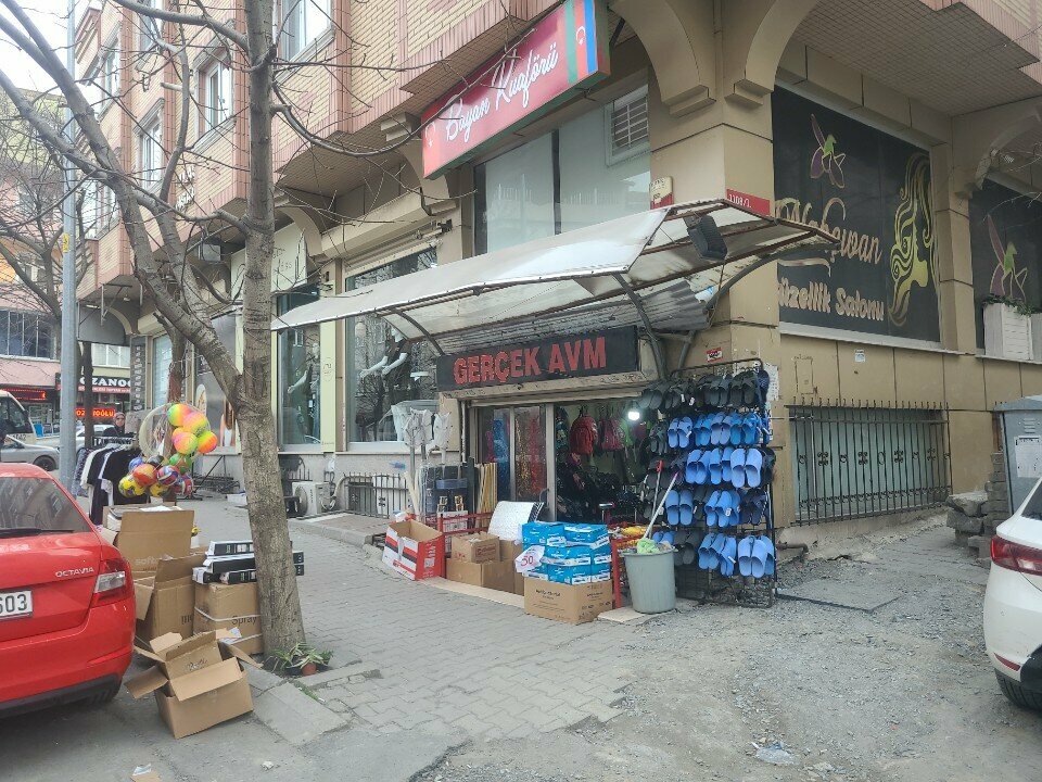 Alışveriş merkezleri Gerçek Avm, İstanbul, foto