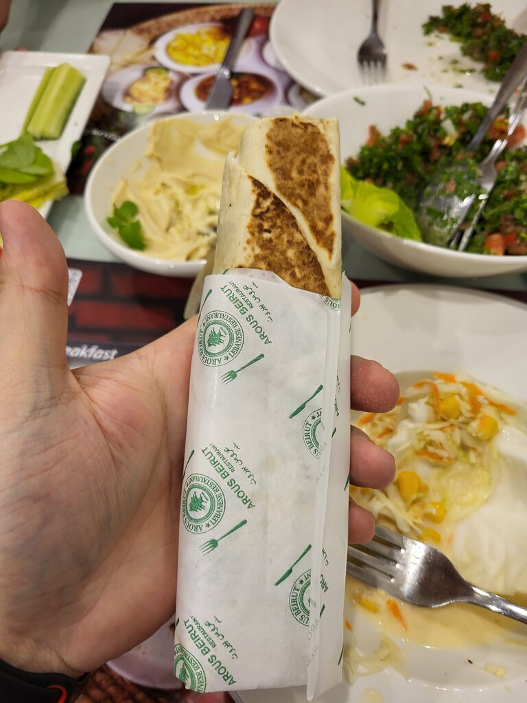 Restoran Arous Beirut Restaurant, Dubai, foto