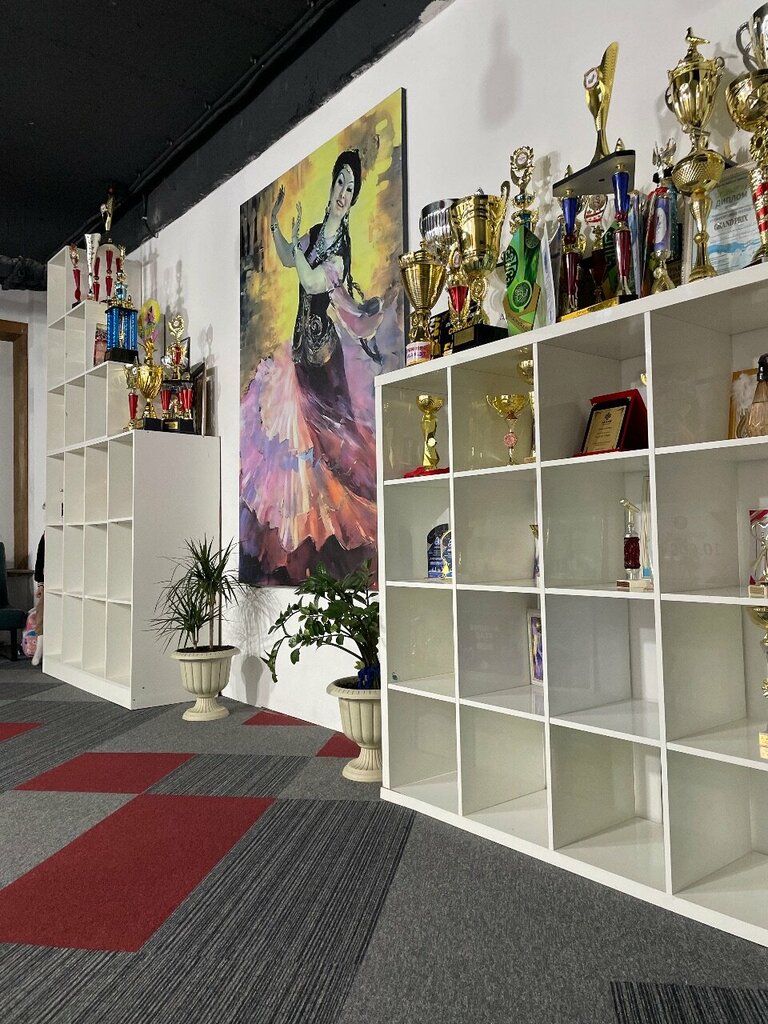 Dans okulları Laura Abat, Astana, foto