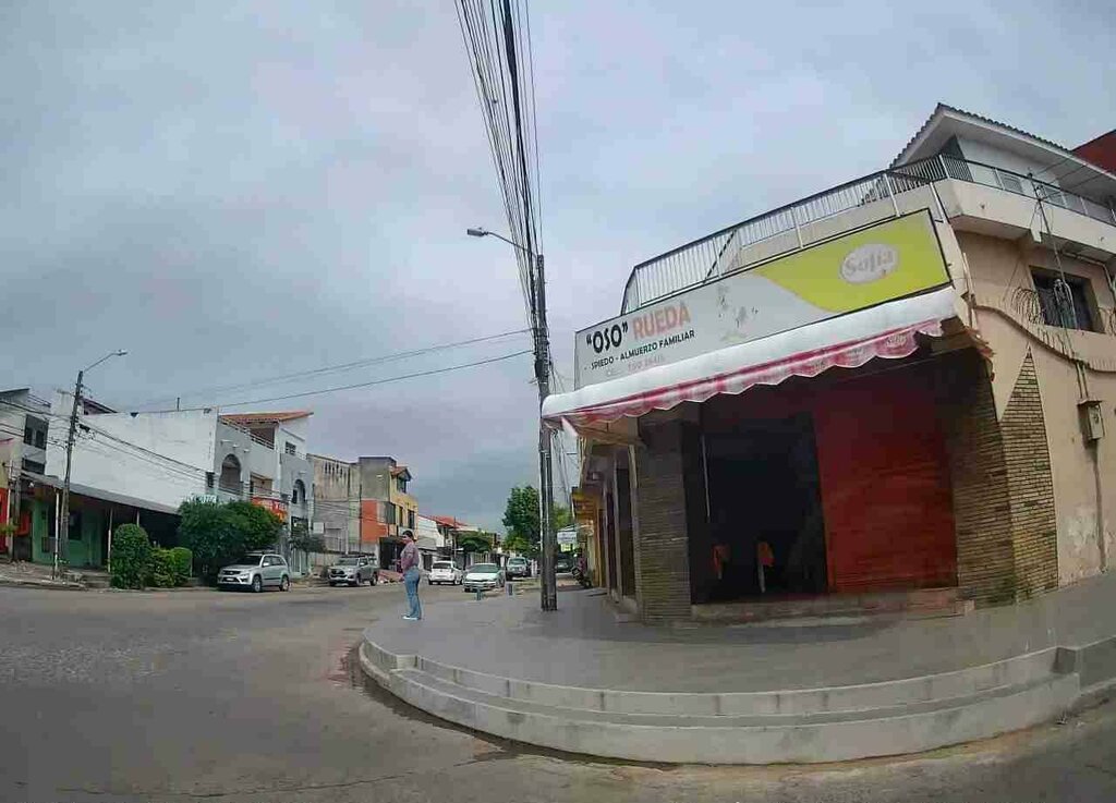 Restoran Pollos Osos Rueda, Santa‑Krus, foto
