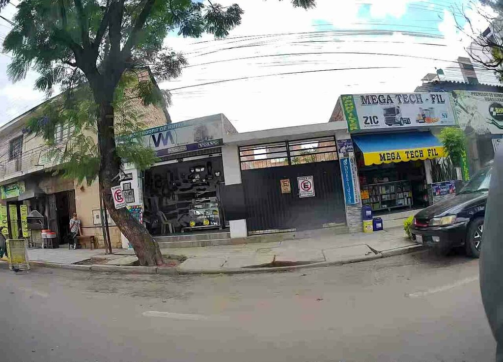 Motosiklet yedek parçaları Vm, Cochabamba, foto