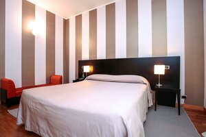 Hotel Aleramo (Via Emanuele Filiberto No:13, Asti), otel  Asti'den