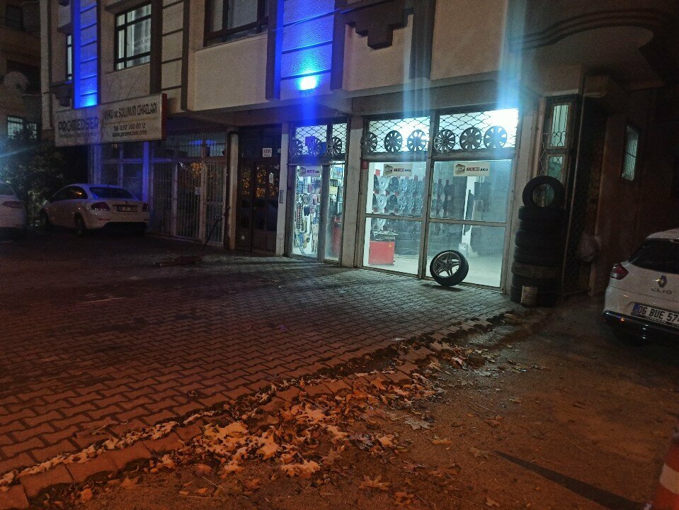 Jant ve lastikçiler Mmr Oto Garage, Ankara, foto
