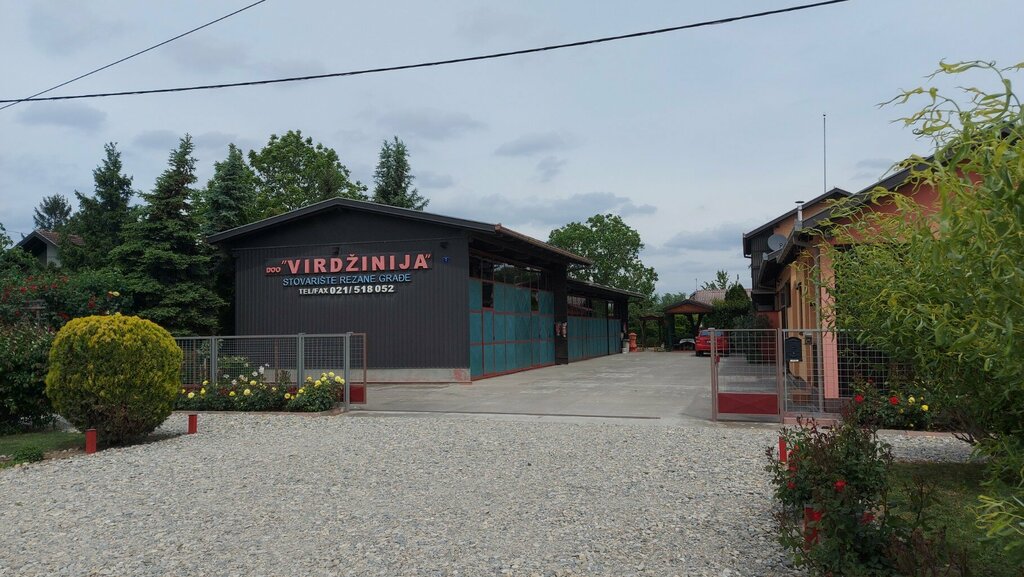 Giyim mağazası Doo Virdžinija stovarište stolarske rezane građe, Güney Backa İlçesi, foto