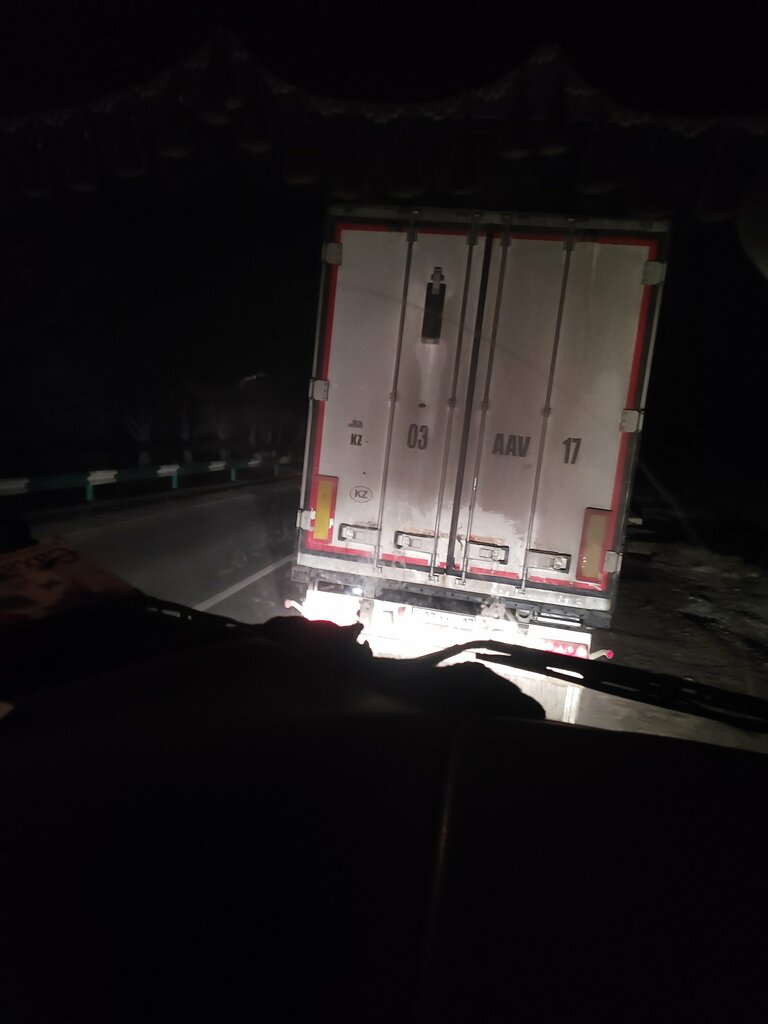 Sınır kapısı Dusti Sınır Kapısı, Tursunzoda Bölgesi, foto