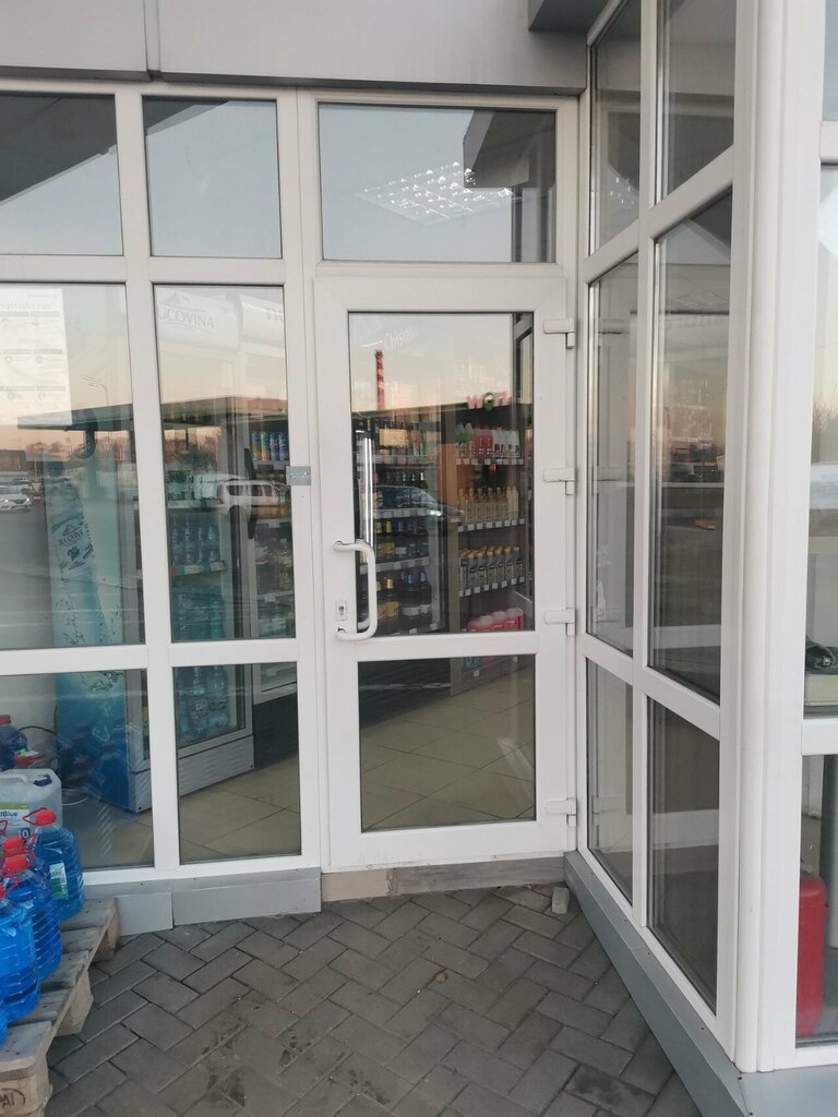 Benzin istasyonu Rompetrol, Beltsi, foto