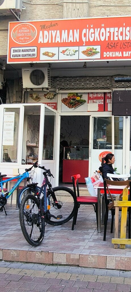 Yemek salonu, gastromarket Meşhur Adıyaman Çiğ Köftecisi Asaf Usta, Antalya, foto