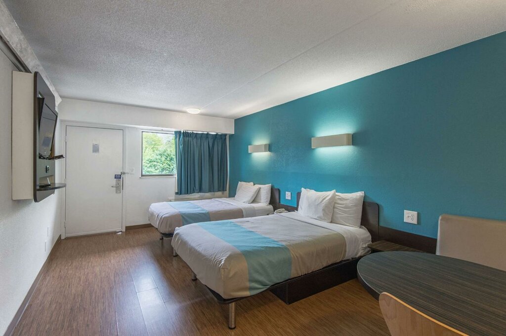 Otel Motel 6 Overland Park, Overland Park, foto