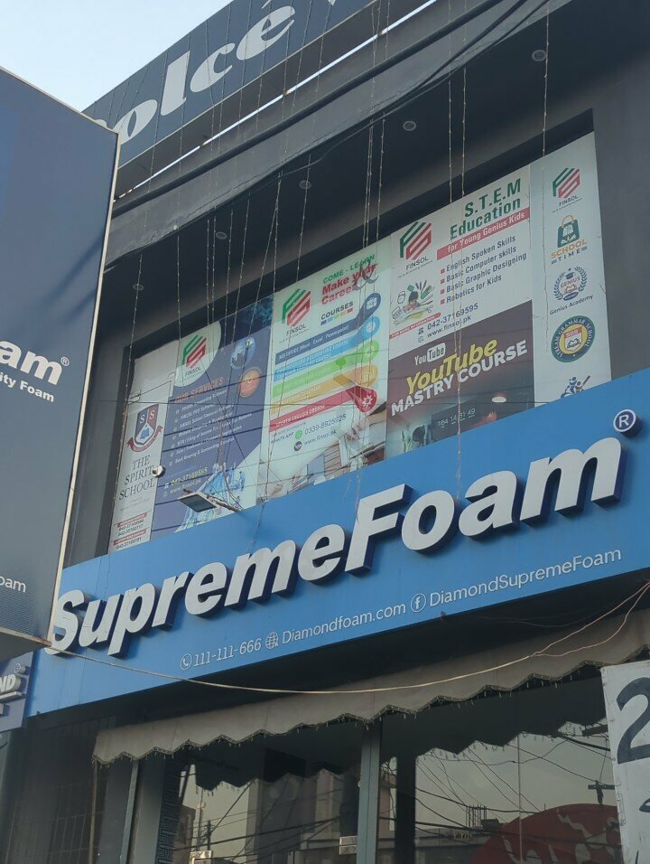 Plastik ürün üreticileri Supreme foam, Lahor, foto