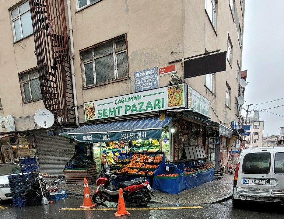 Manavlar Çağlayan Semt Pazarı Yeşil Bahçe Manav, İstanbul, foto