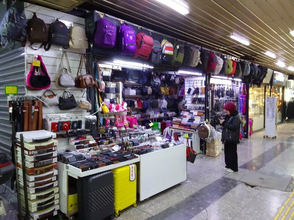 Çanta ve valiz mağazaları Hazal Çanta, İzmir, foto