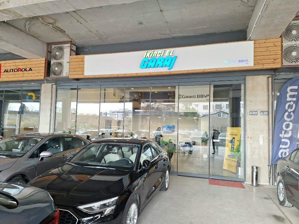 Otomobil satış galerileri İkinci El Garaj, İstanbul, foto