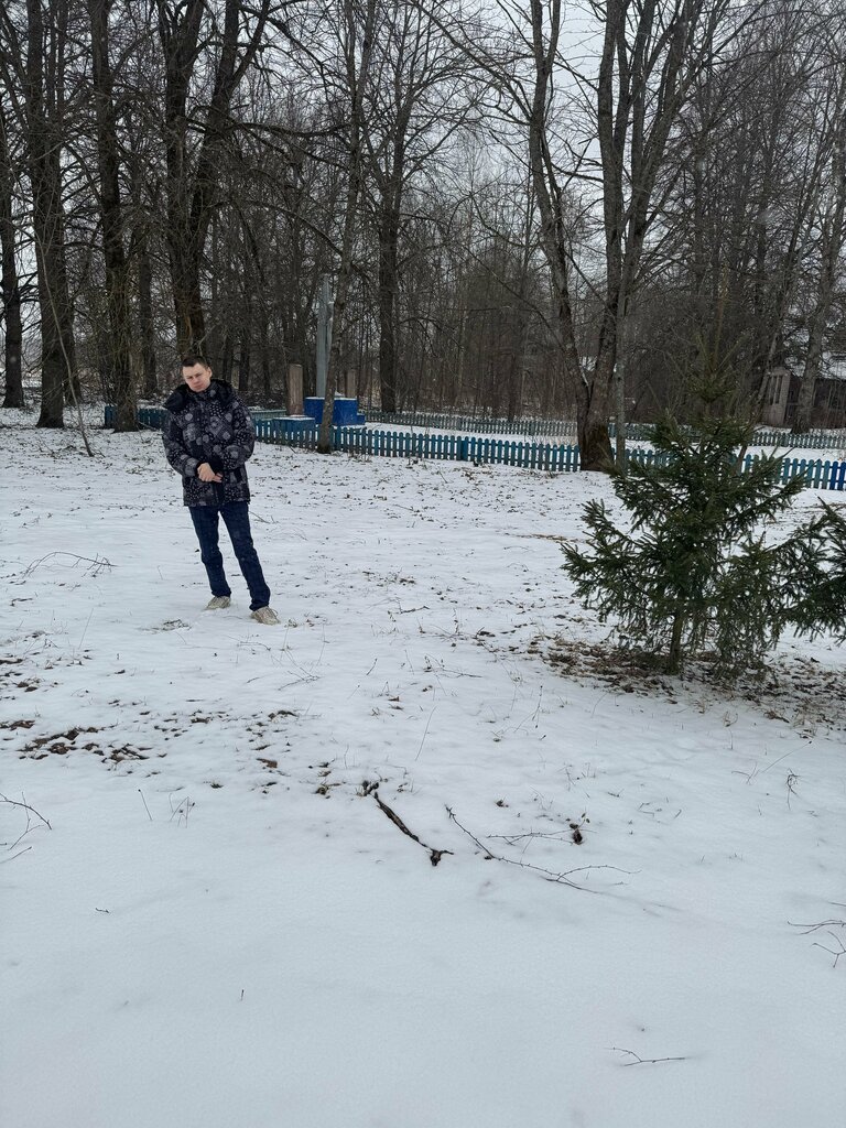 Anıt, heykel Односельчанам, павшим в боях с фашистскими захватчиками в годы войны, Smolenskaya oblastı, foto