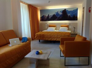 Hotel Tamaro (Ticino, Locarno, Piazza Giuseppe Motta, 35), otel