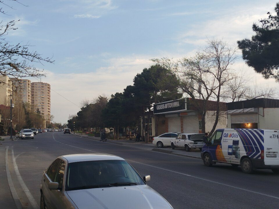 Express yağ değişim noktası Yağlama, Bakü, foto