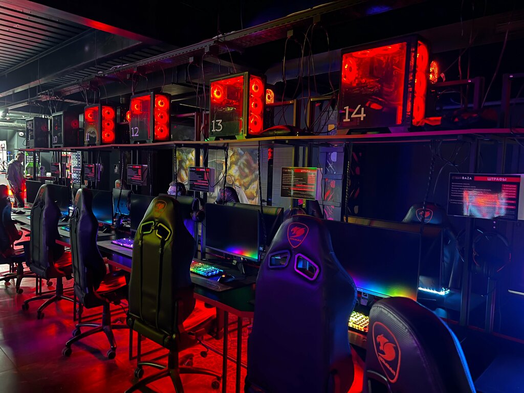Bilgisayar kulübü Cyber Baza, Irkutsk, foto