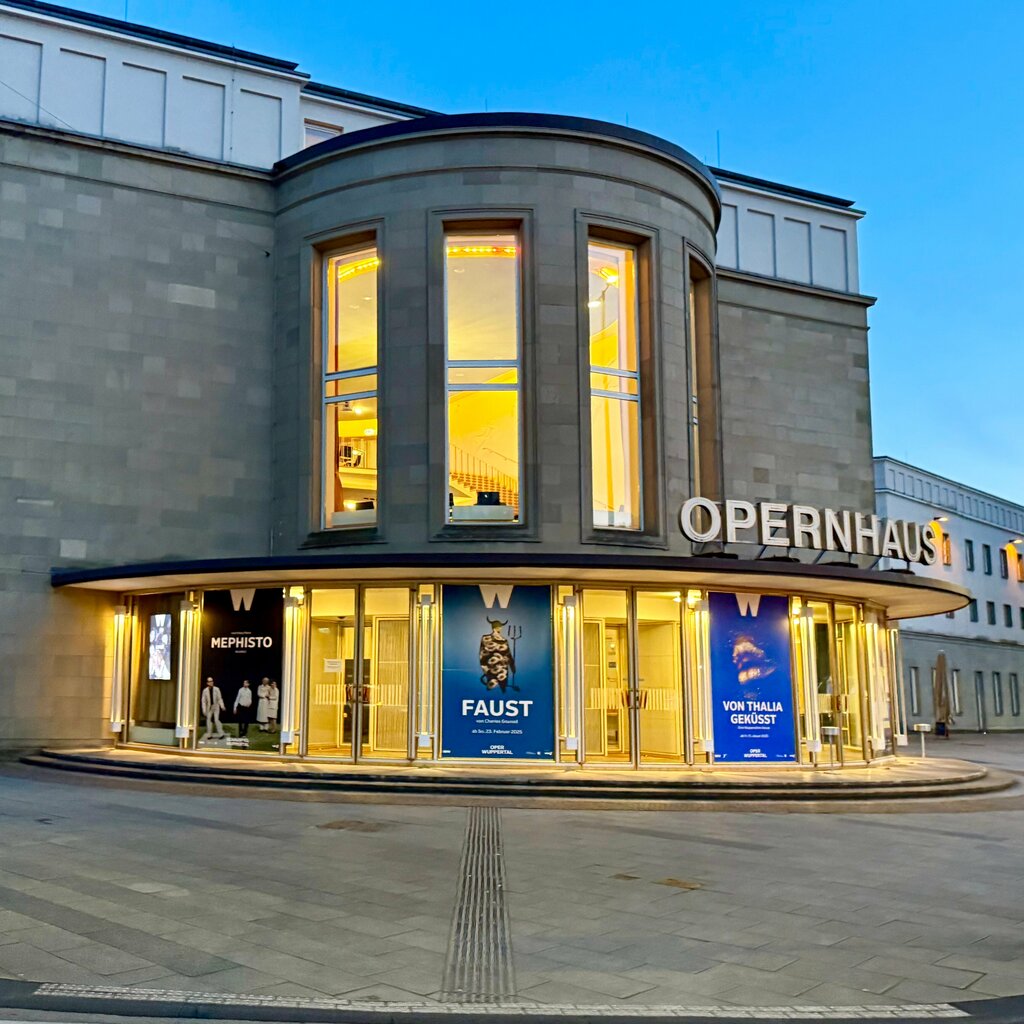 Tiyatrolar Opernhaus, Wuppertal, foto