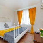 Шикарные апартаменты у парка Галицкого 5 (ulitsa Geroyev-Razvedchikov No:10), kısa süreli konaklama  Krasnodar'dan