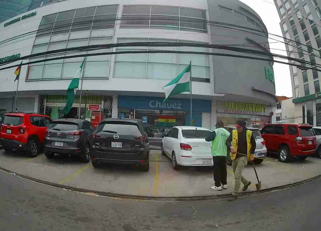 Eczaneler Farmacia Chavez, Santa‑Krus, foto
