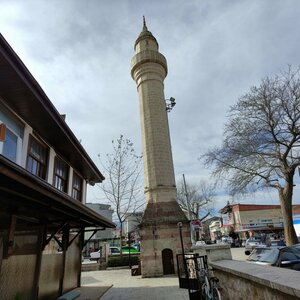 Rüstempaşa Cami (Sakarya, Sapanca, Rüstempaşa Mah., İstasyon Cad., 26), cami  Sapanca'dan