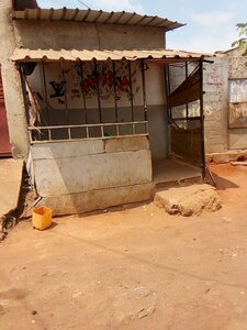 Barbearia (Luanda Province, Municipality of Kilamba Kiaxi, Nova vida), berberler  Loanda'dan