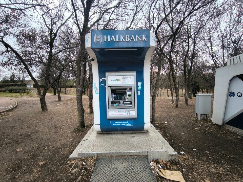 ATM'ler Halkbank ATM, Ankara, foto