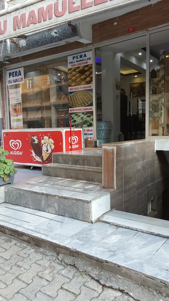 Ekmek fırını Pera Unlu Mamülleri, İstanbul, foto