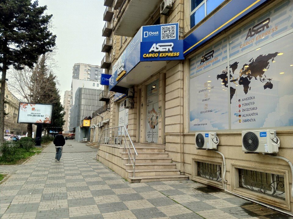 Uçak kargo Aser, Bakü, foto