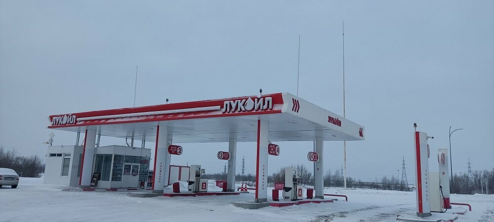 Benzin istasyonu Lukojl, Arhangelskaya oblastı, foto