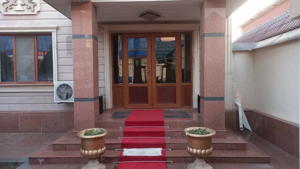 Petrol ürünleri üreticileri Kazmuntor, Çimkent (Şımkent), foto