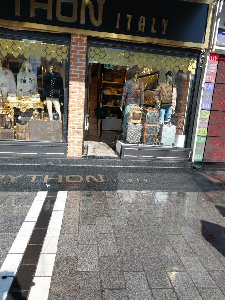 Giyim mağazası Python İtaly, İstanbul, foto